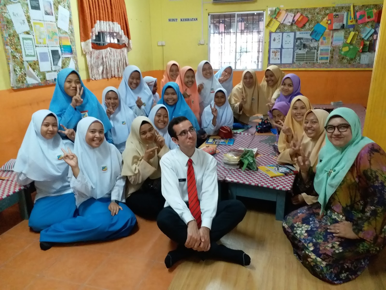 OF CANDIES AND FISHES: First day at SMK Kandis with Cikgu Alex Waheed ...