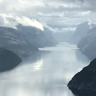 Keliautojo užrašai: Fjordai ir kalnai