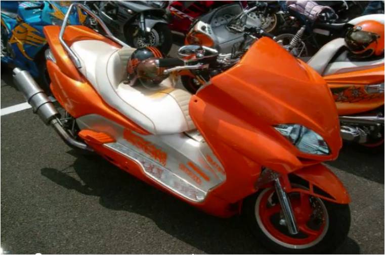 Monster Bego: Modifikasi Motor Matic Gaya Jepang