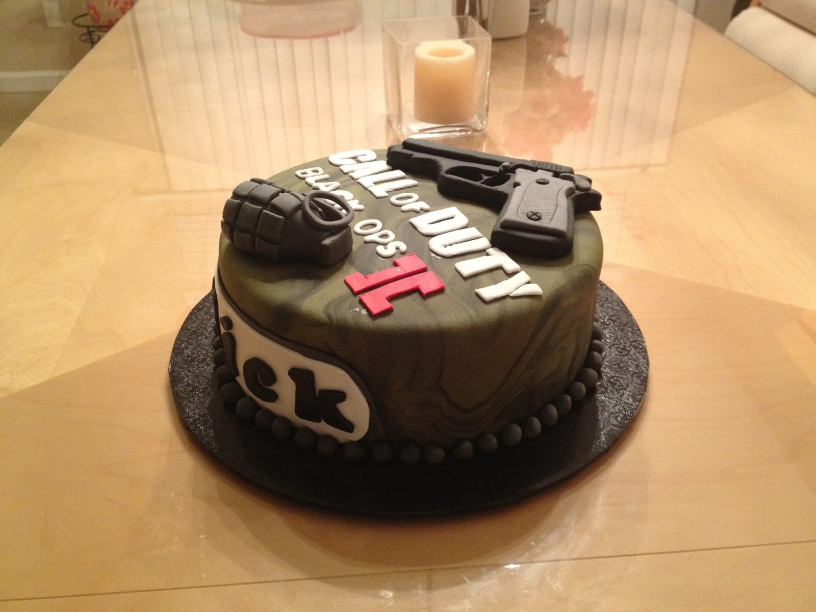 Love to Bake!: Black Ops Cake