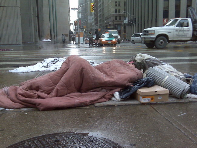 Toronto's News: City moves to move homeless