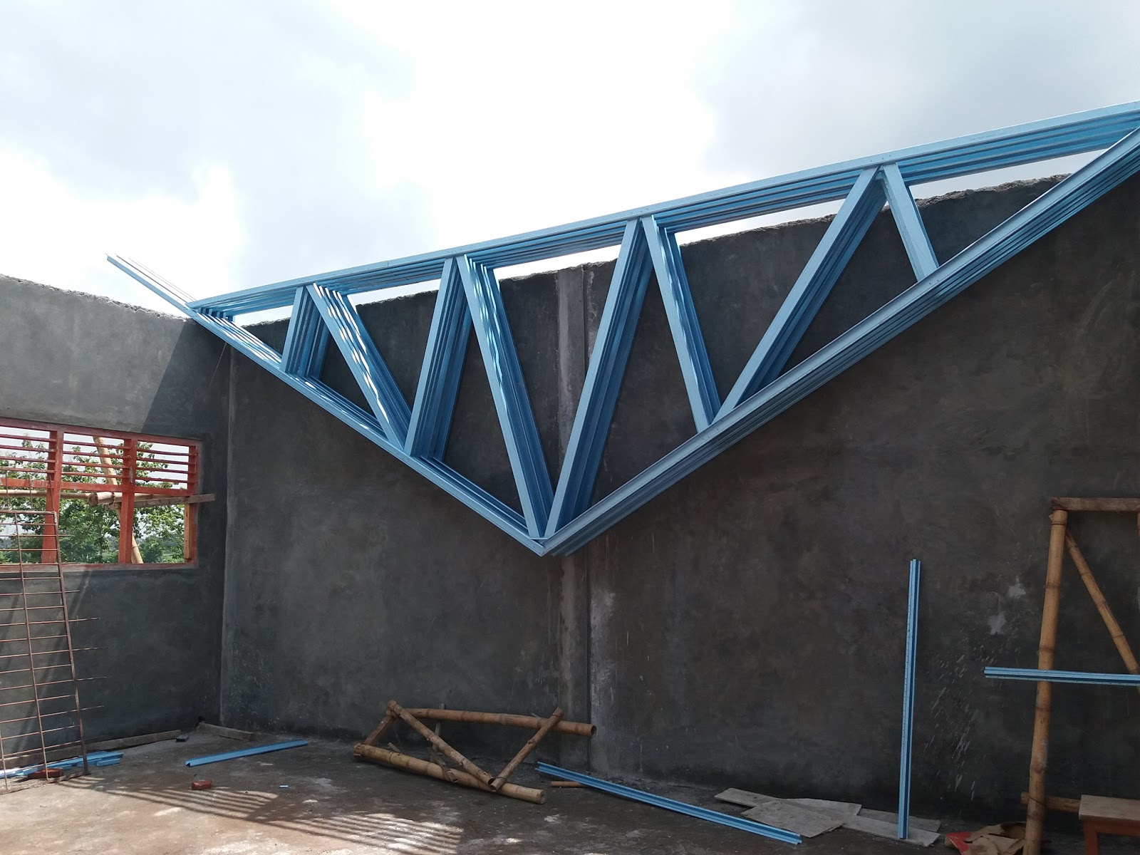 DINAMIKA TRUSS RANGKA ATAP BAJARINGAN, ALUMUNIUM, PALFON DAN PARTISI