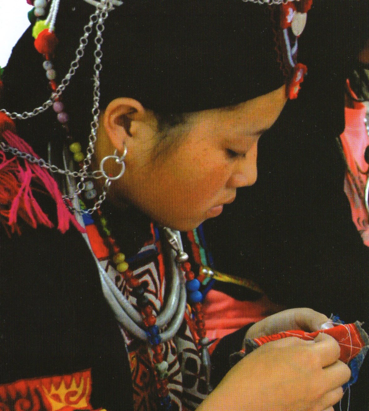 Peter Kreet Art: FairTrade & Village Handcrafts of Laos