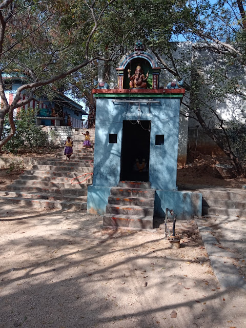 Tamilnadu Tourism: Madhagu Kaatha Amman Temple, Mahendravadi, Vellore