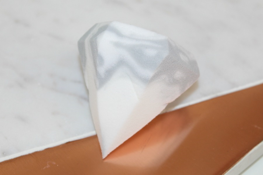 Real Techniques Miracle Diamond Sponge Review & Photos | Pink Paradise ...