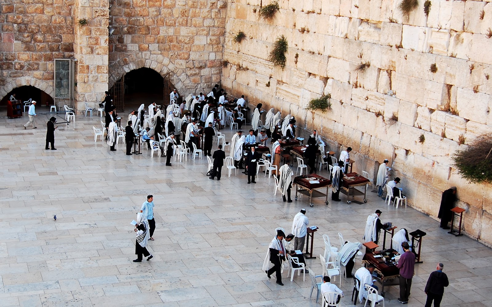 Traveling with the Travers: The Wailing Wall- The Last Remaining ...
