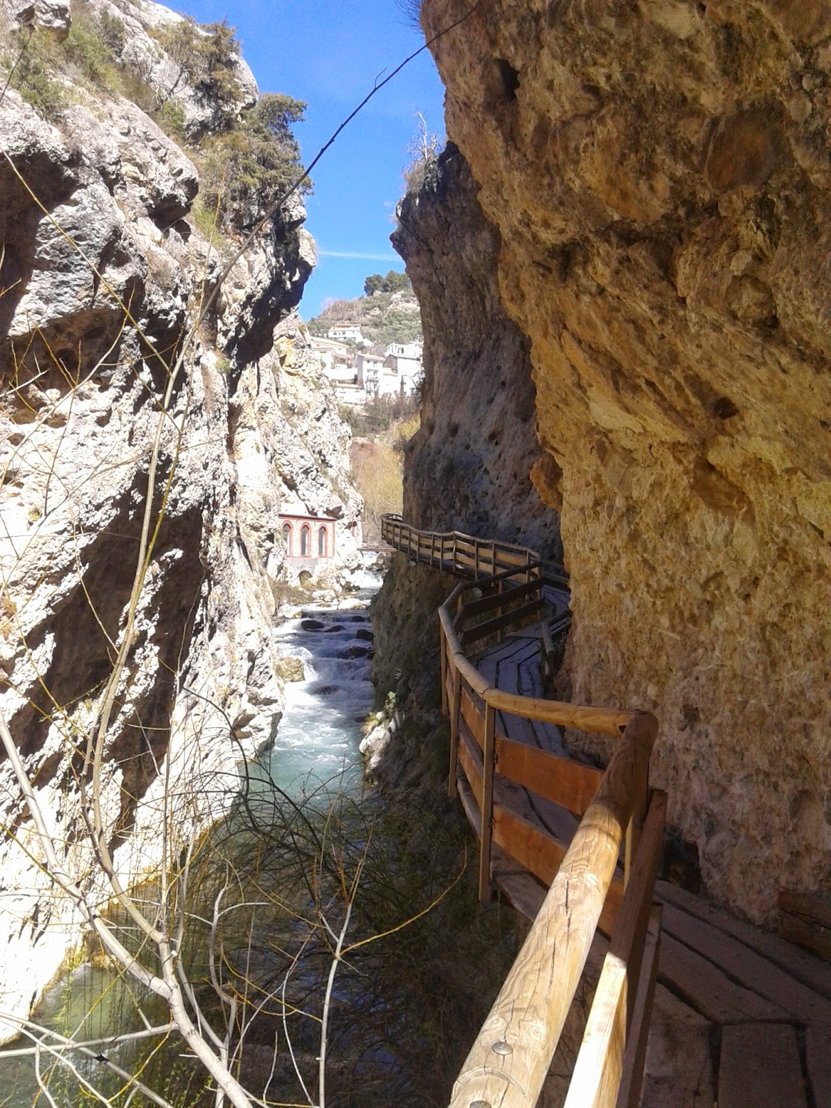 Ubrique natural: Senderistas ubriqueños por el mundo: la Cerrada del ...