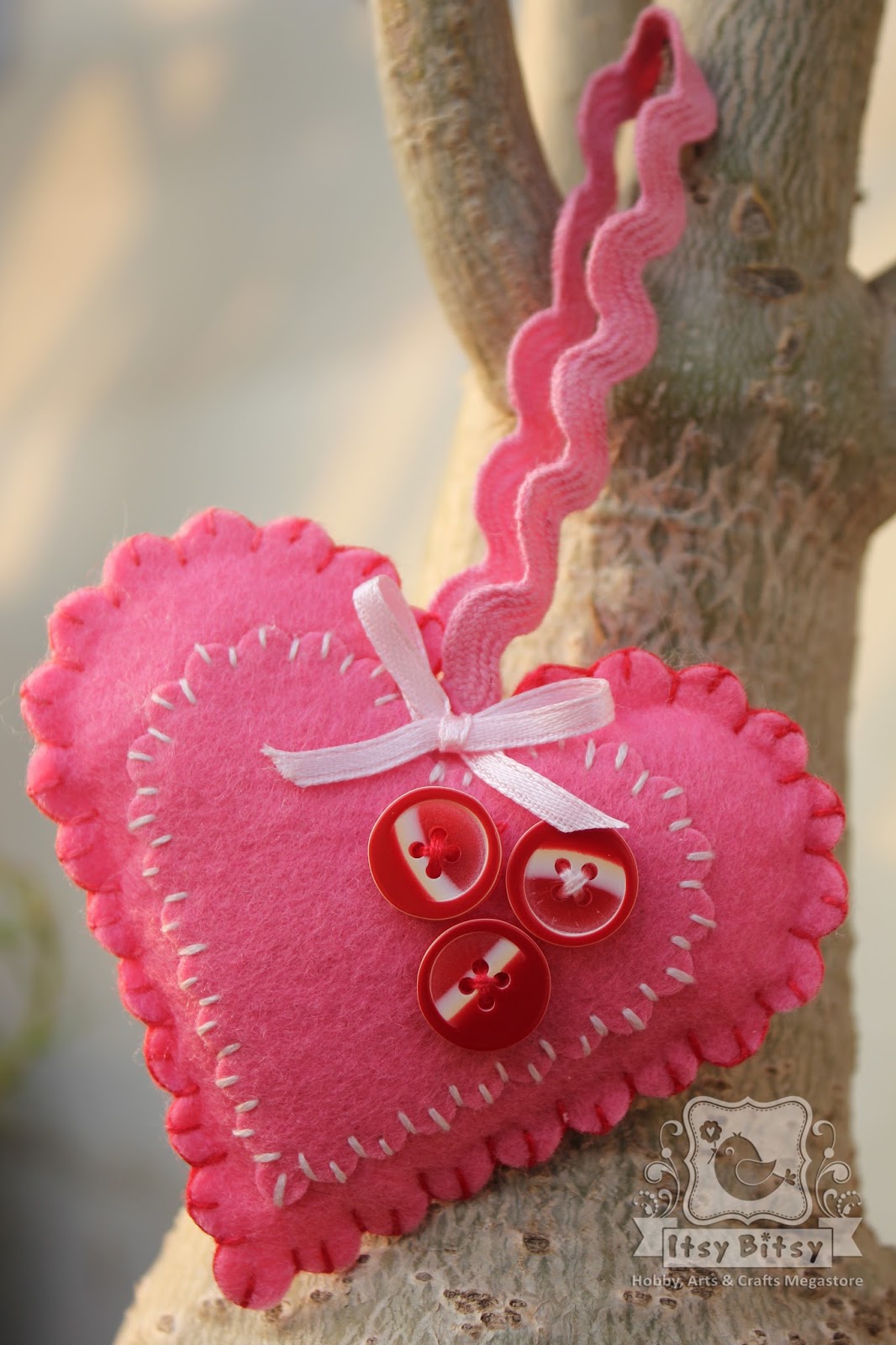 Magic Fingers: Felt plushies