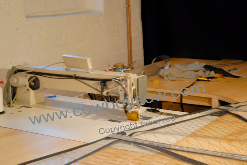 Heavy duty industrial sewing machines: 9518-30 Long arm zigzag sail ...