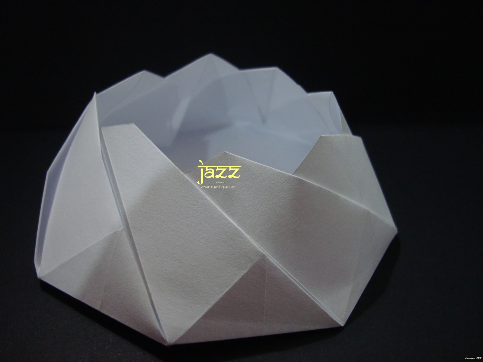 Zen Origami: PAPER SCULPTURE