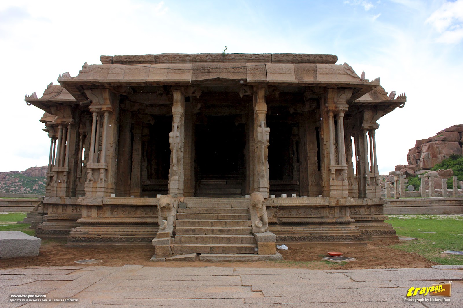 Hampi - Remnants and ruins of glorious Vijayanagara - Part 5 - Trayaan