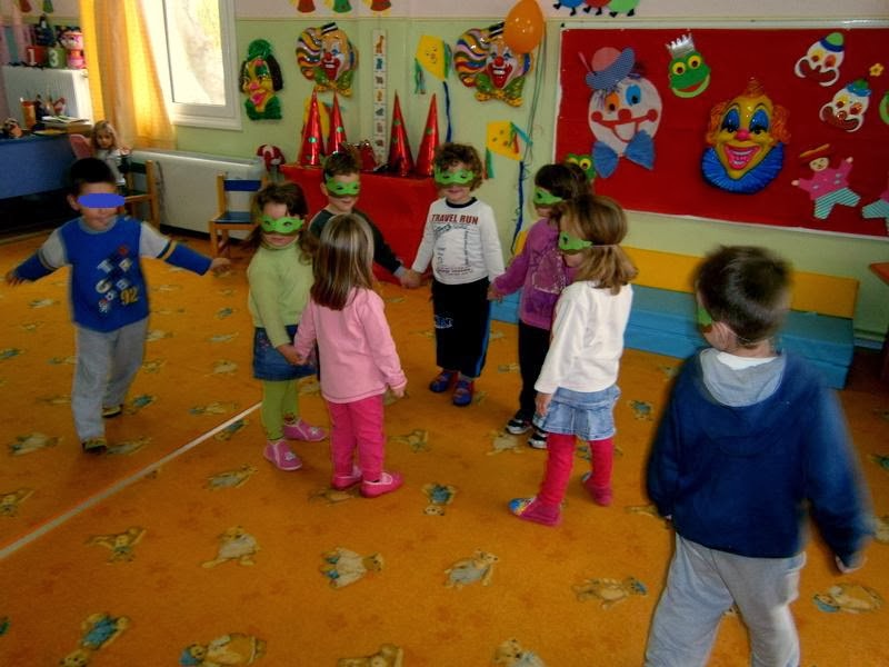 Προσχολική Παρεούλα : Μάσκα σκουληκάκι ........