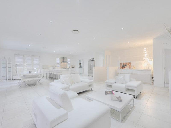 Completely white home design, Queensland, Australia: Most Beautiful ...