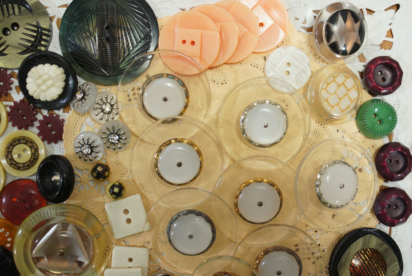 kluless: Button Love!