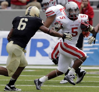 Stony Brook’s Maysonet Finishes 2nd in Payton Voting | A Sea of Red