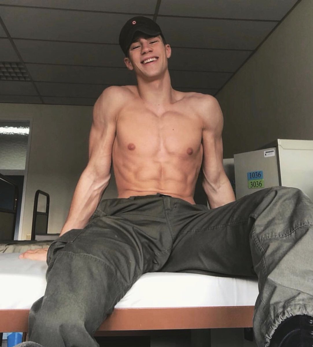 Augusta Alexander Abs Sixpack - Damn Boys Abs Photo Gallery