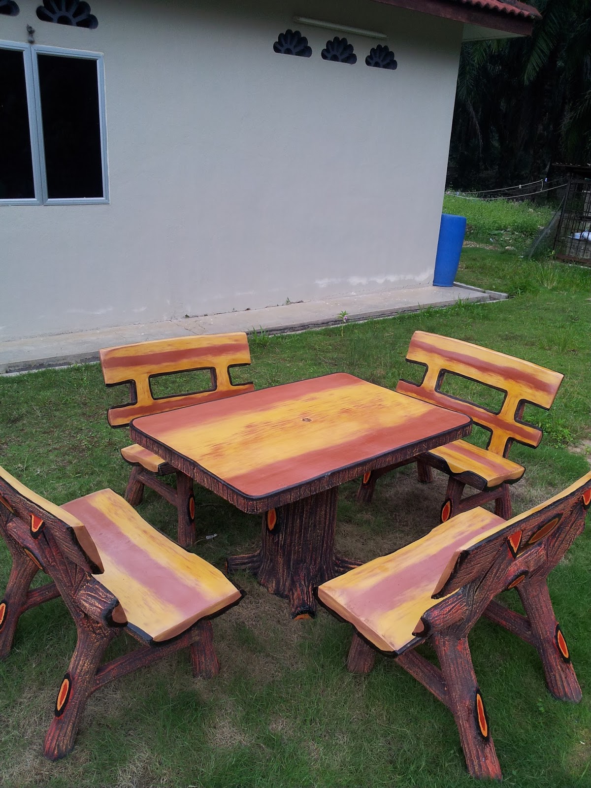 KERUSI DAN MEJA SIMEN FERRO : SET MEJA DAN KERUSI CORAK KAYU