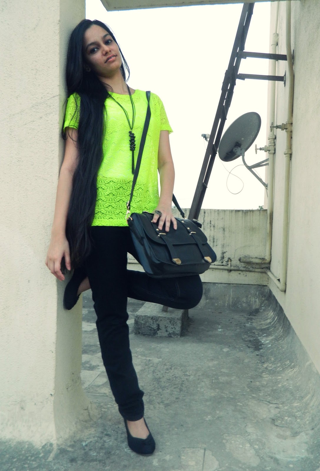 Neon Lee! - Chiconomical