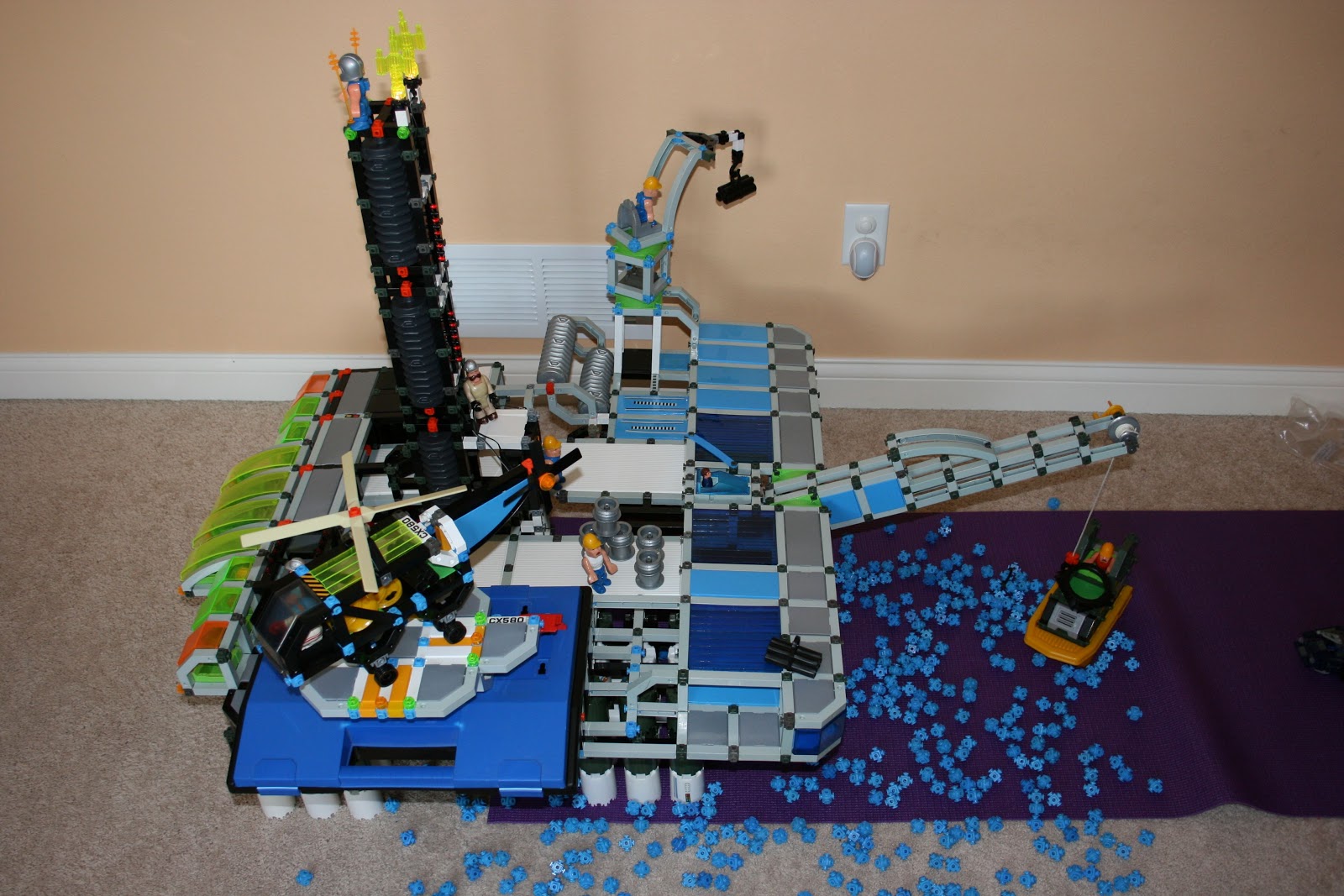 Thoughts Abound: Construx Oil Platform