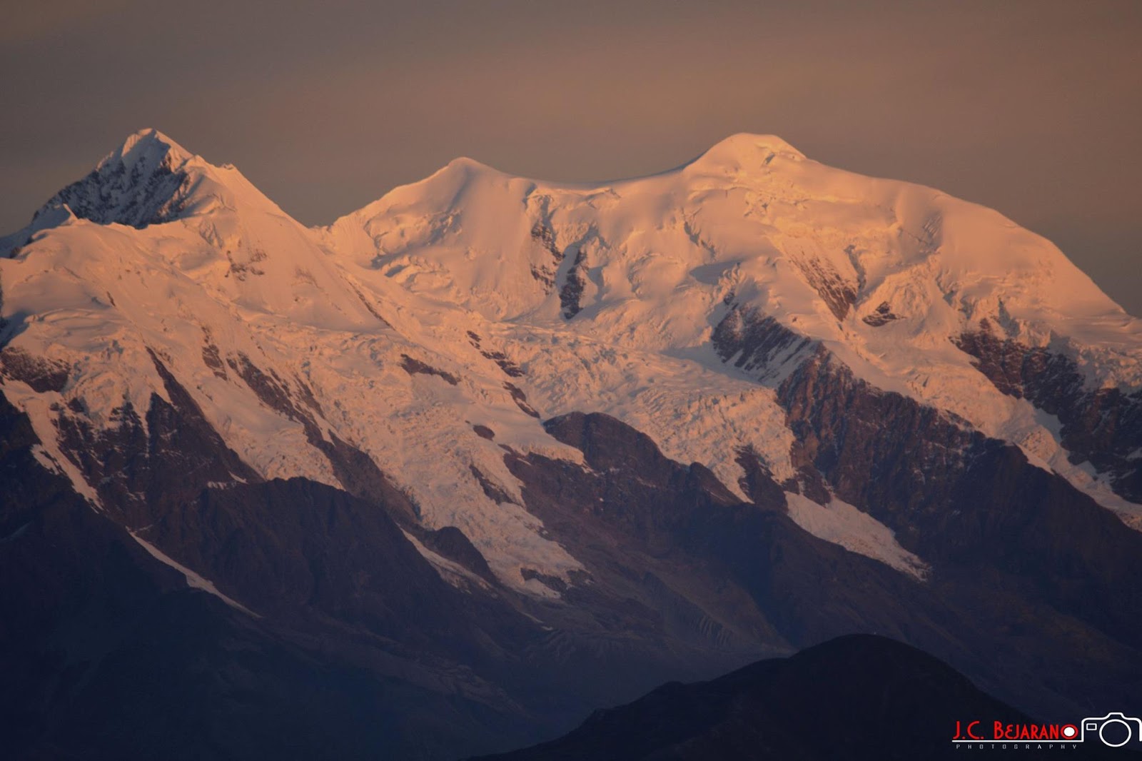 HISTORIAS CHUKUTAS: 10 CURIOSIDADES QUE NO SABIAS SOBRE EL ILLIMANI.
