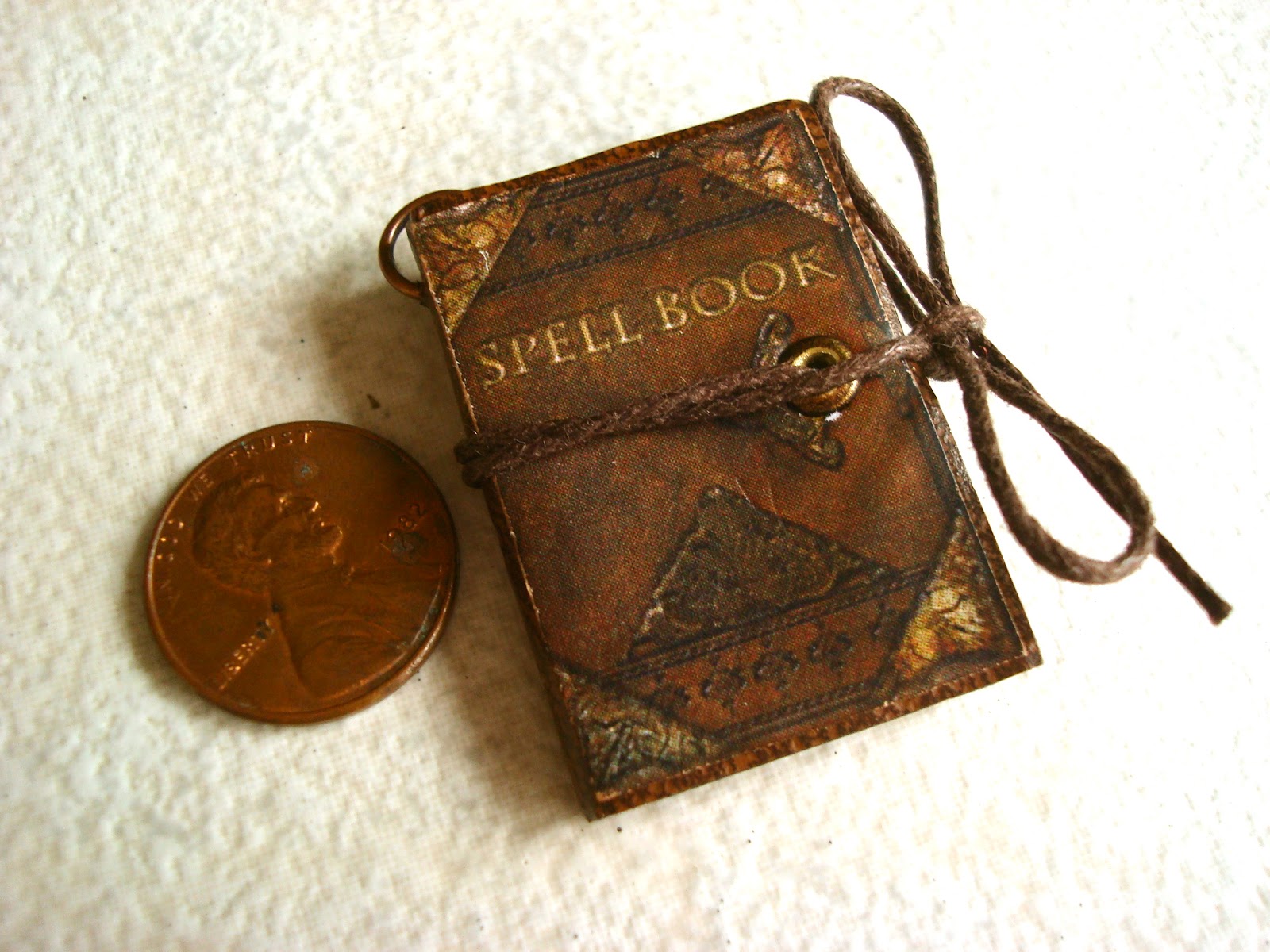 Once Upon A Pink Moon: Itty Bitty Spell Books
