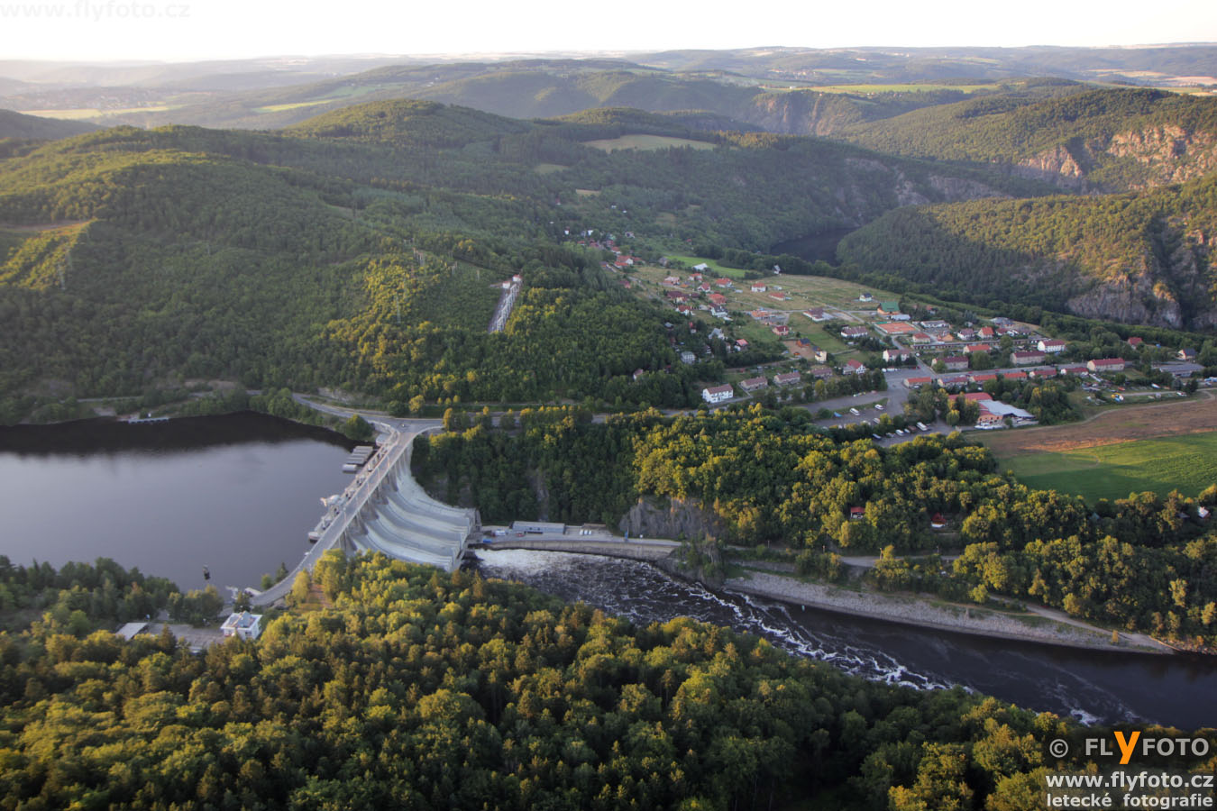 FLyFOTO letecká fotografie a video: Slapy