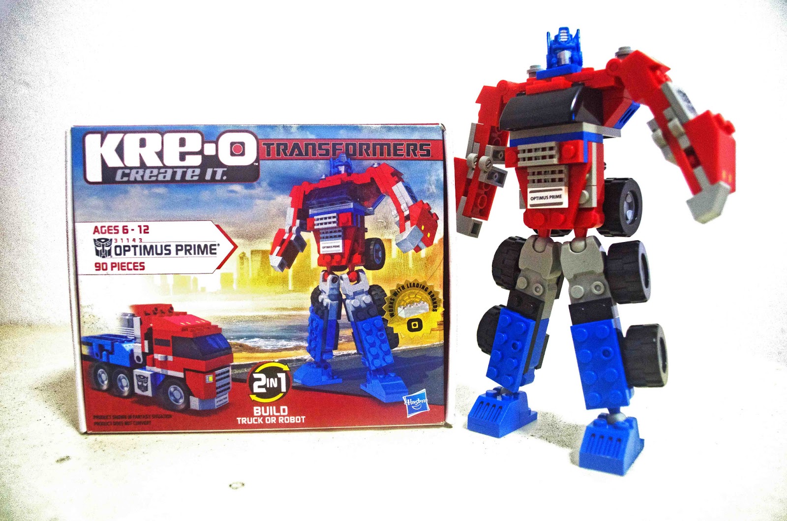 The Maximum Hobbyist : TOY REVIEW: KRE-O TRANSFORMERS: OPTIMUS PRIME ...
