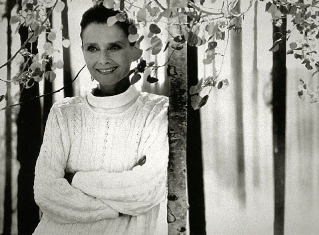 18 Beautiful Photos of Audrey Hepburn in Her Last Movie "Always", 1989 ...