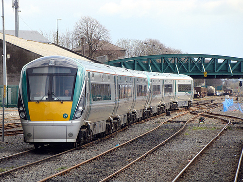 RAILROAD OF THE WORLD (世界の鉄道) kereta api di dunia: IE 22000 CLASS ...