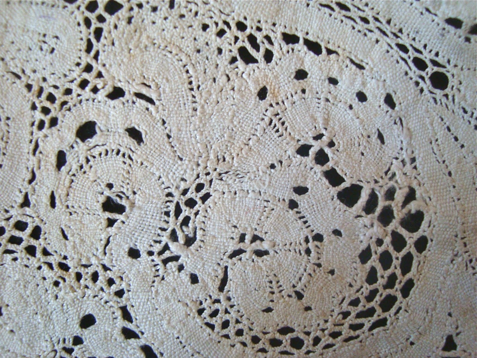 Interesting Antique Textiles: 17th century bobbin laces