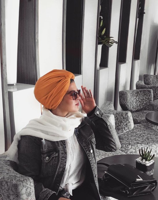 √ 25 Model Hijab Turban Modern Paling Hitz Kekinian yang Wajib Kamu ...