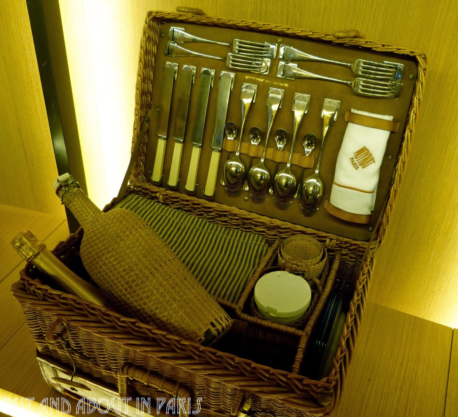 Moynat: shopping for luxury handbags, travel trunks and champagne ...
