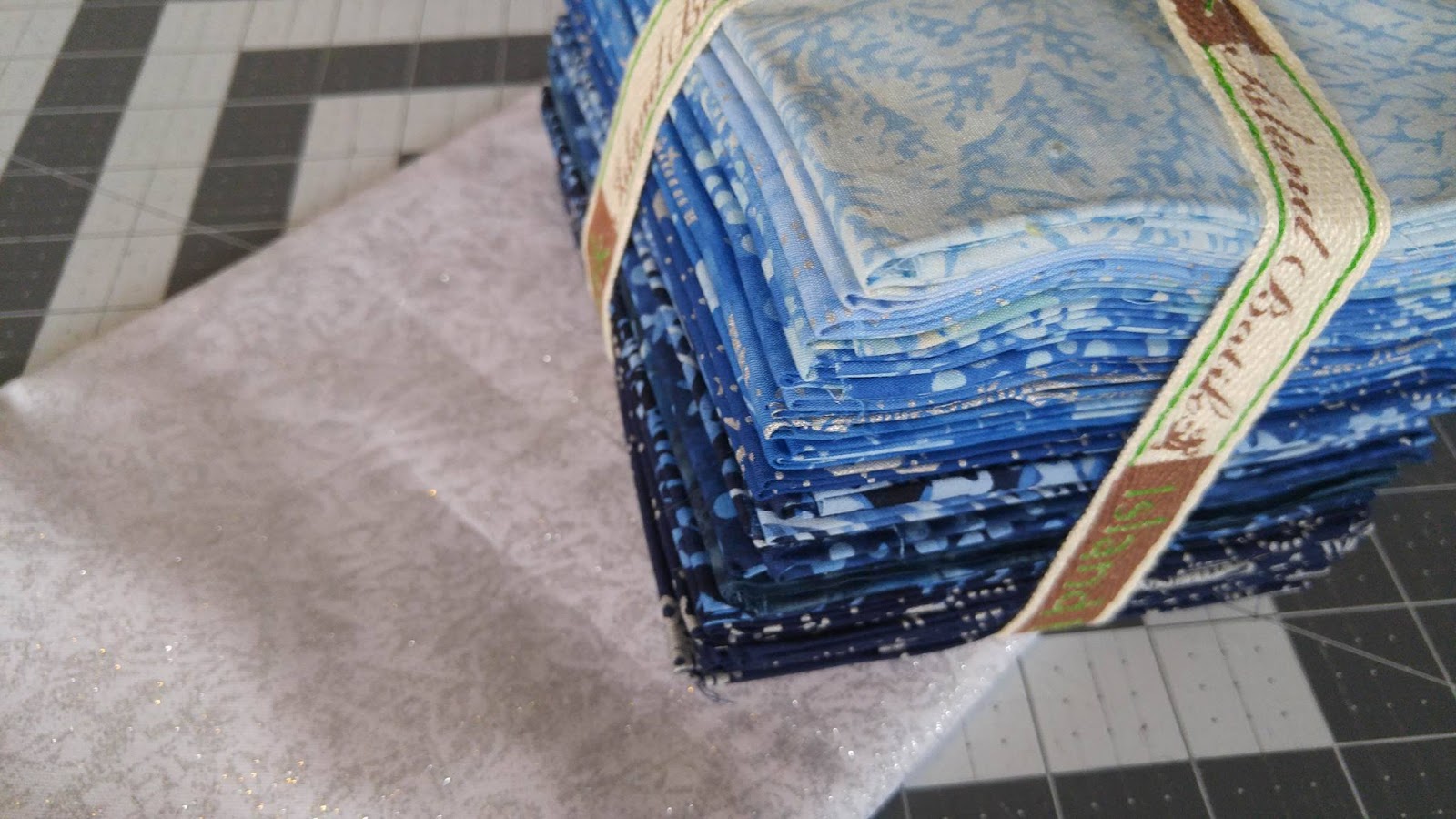 Slice of Pi Quilts: Snowfall Quilt