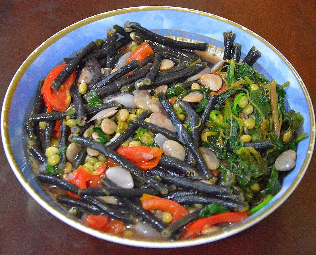 kardis, kadyos, pigeon peas ~ PINAKBET REPUBLIC