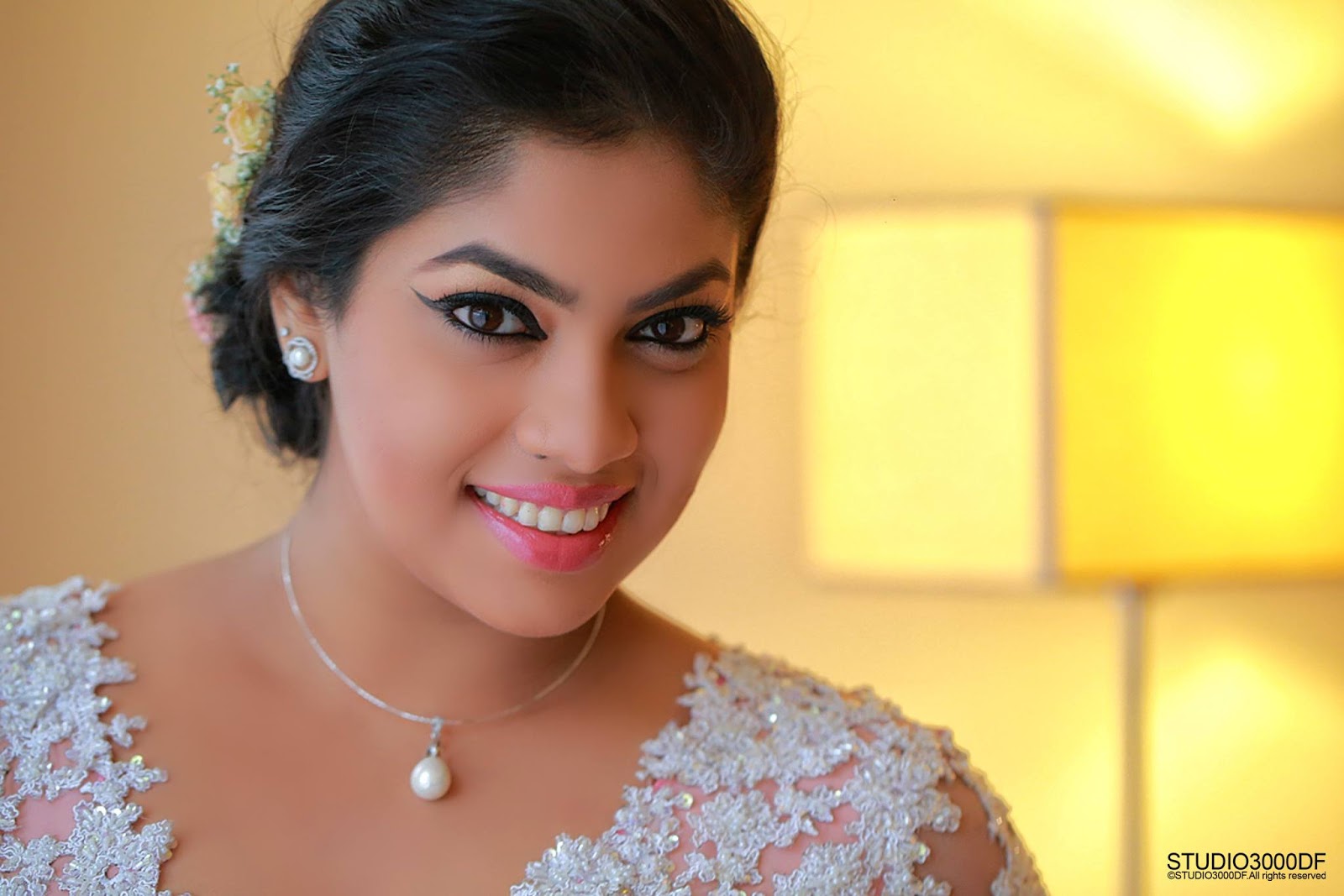 Srilankan wedding : Raini Charuka Homecoming
