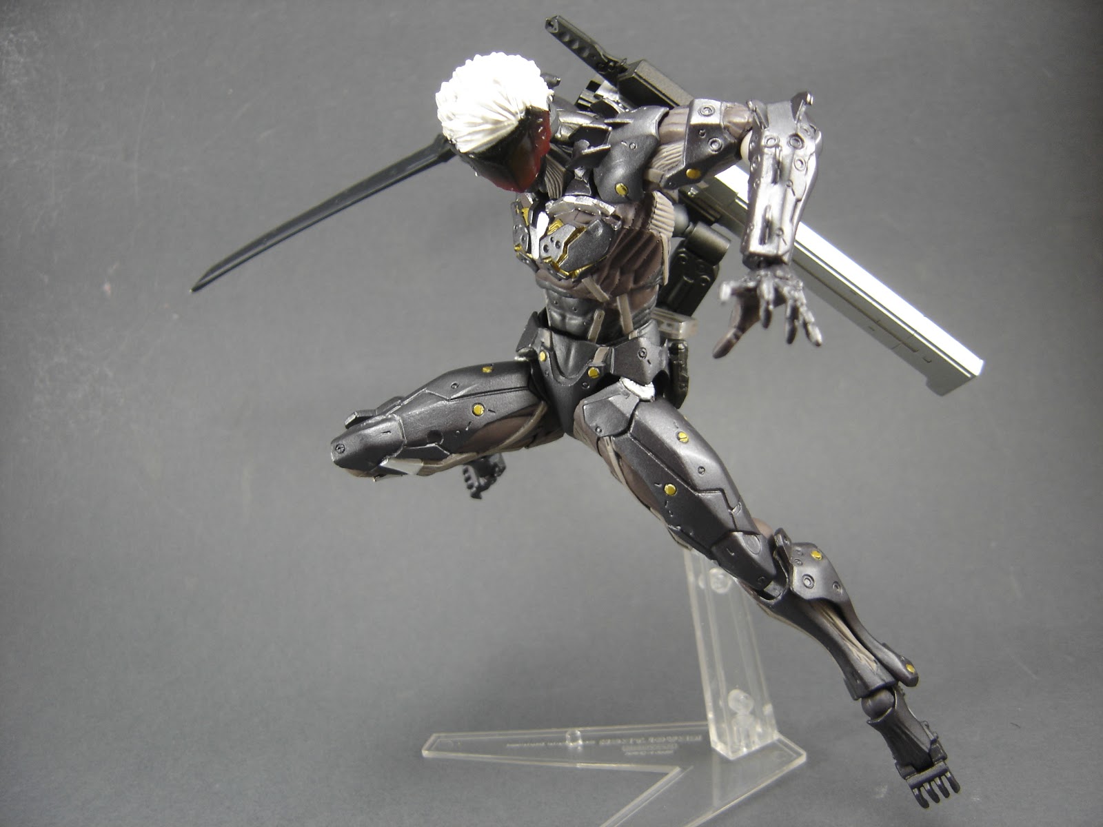Lightning Ace's gundams: Revoltech Raiden from metal gear rising ...