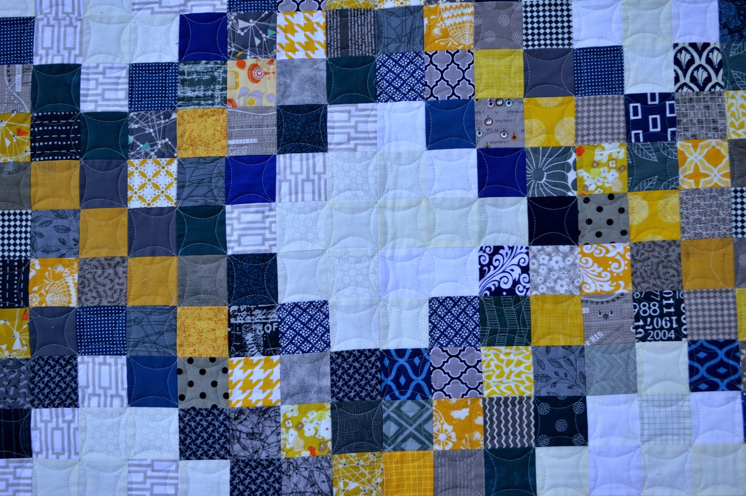 Happy Quilting: Super Scrappy Triple Irish Chain - It's Finished!!!