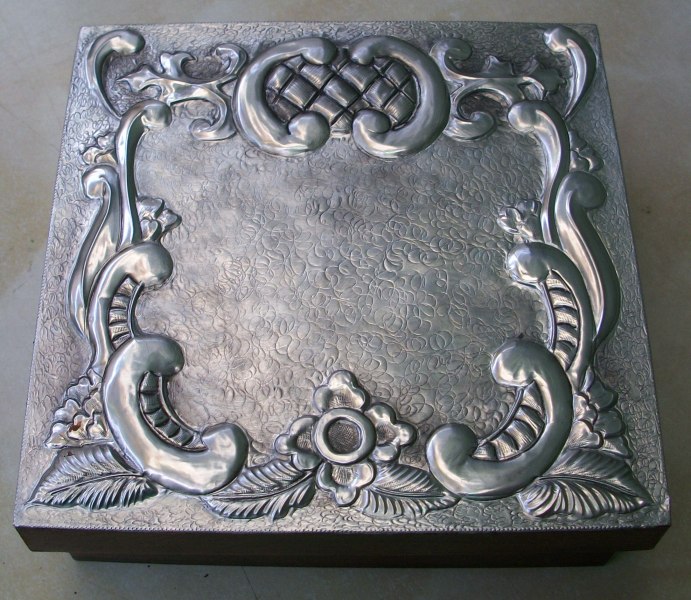 PROMOTORÍA CULTURAL EEYUU: ejemplos de REPUJADO