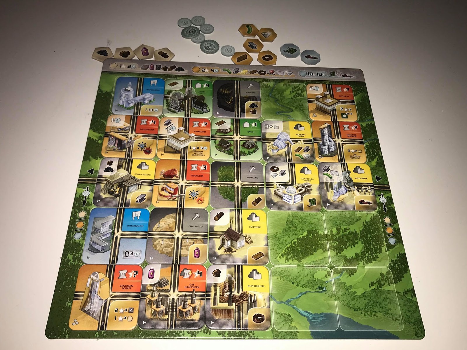 Neom ~ BoardgameMonkeys