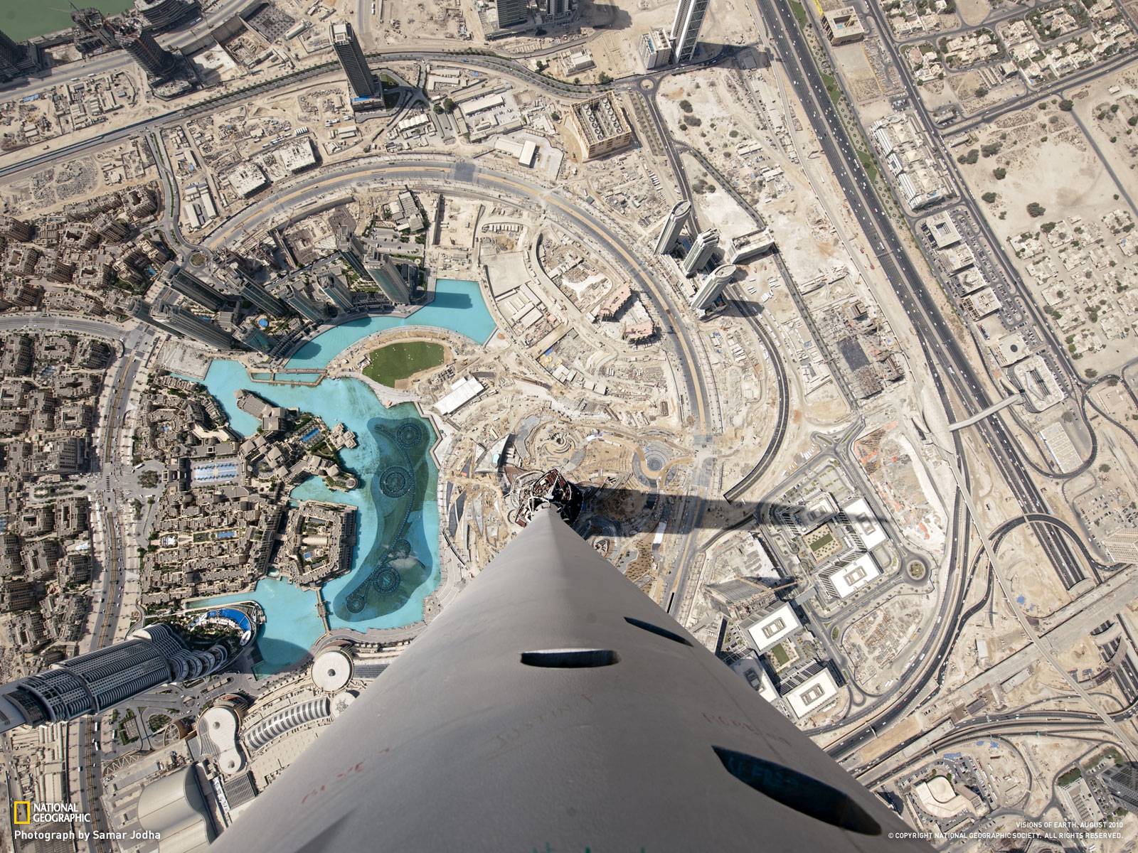 MBA: Mind blowing View from the Top of Burj Khalifa, Dubai