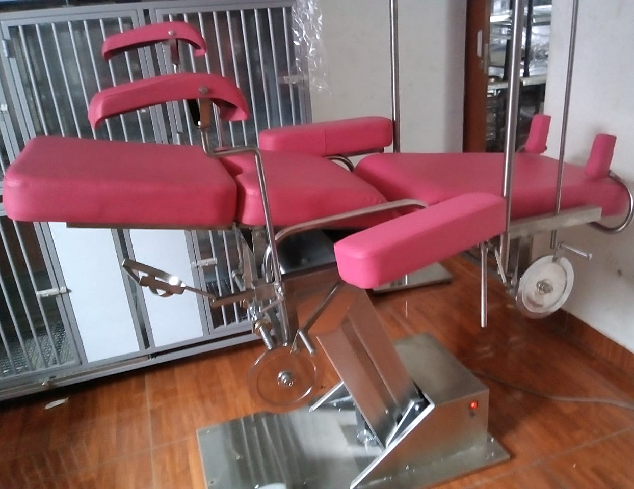 SALUD Y SUPERACIÓN: Mesa de parto eléctrica hidráulica de acero ...