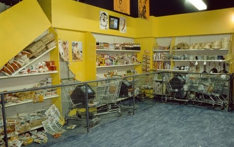 LINGUAGGIO MACCHINA: Earthquake room. Natural History Museum, London.