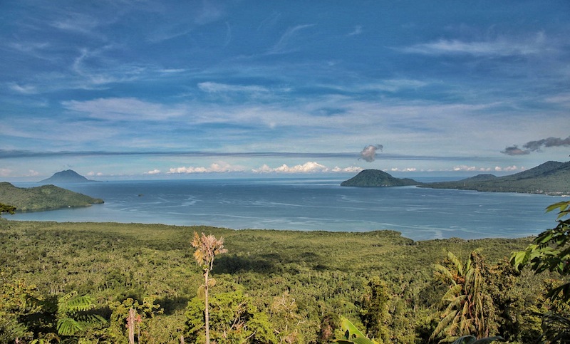 Pelangi di Budaya Jailolo ~ Life Is An Absurd Journey