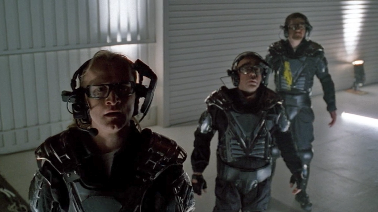 Doux Reviews: The X-Files: First Person Shooter