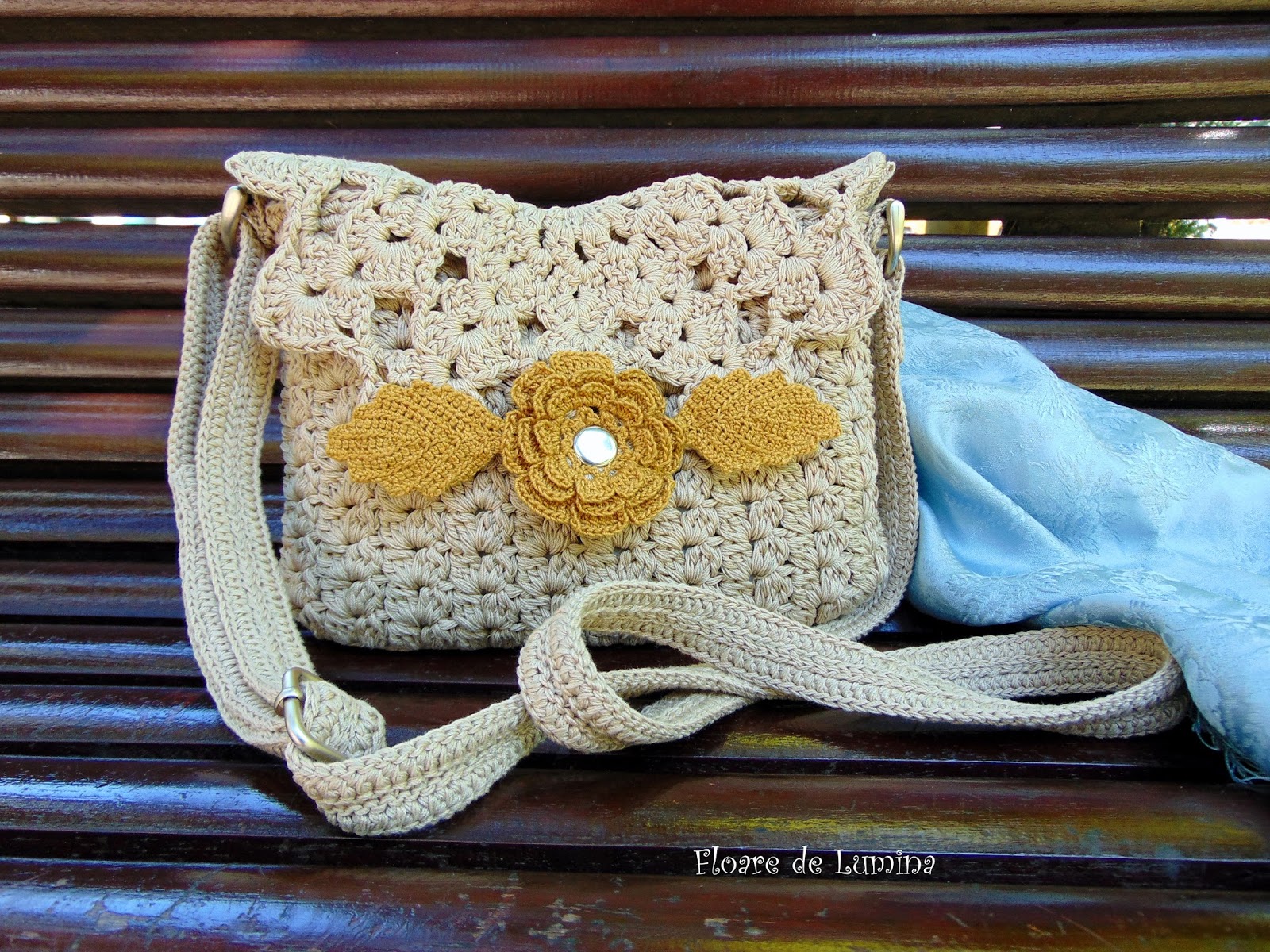 Floare de Lumina: Genti si posete crosetate / genti handmade pentru ...