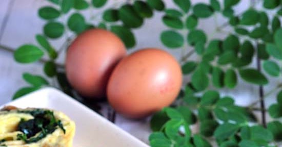 Rumbling Tummy: Moringa Egg Roll