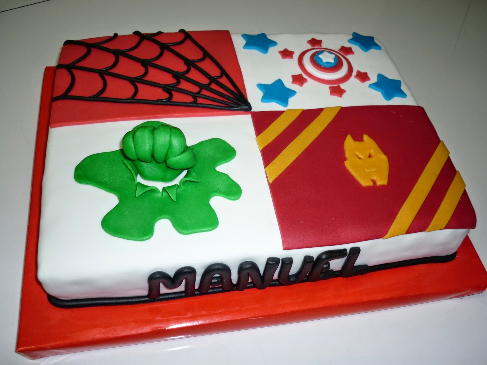 IdeiasDocinhas: Bolo Herois da Marvel