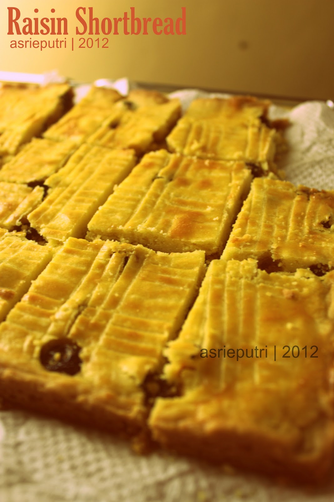 My favourite place.. Where all the magic happens.. :): Raisin Shortbread