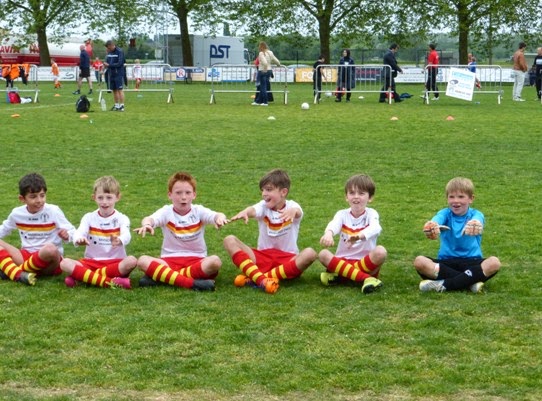 KFC Duffel U10: Tornooi SK Sint-Amands in beeld