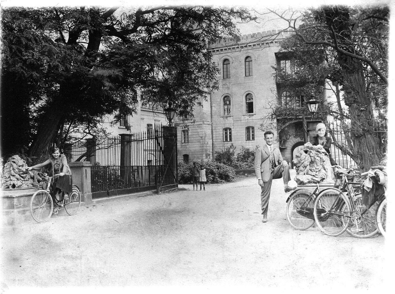 SCHLOSS NEUDECK ******** PAŁAC W ŚWIERKLAŃCU ******** UTRACONY SKARB ...